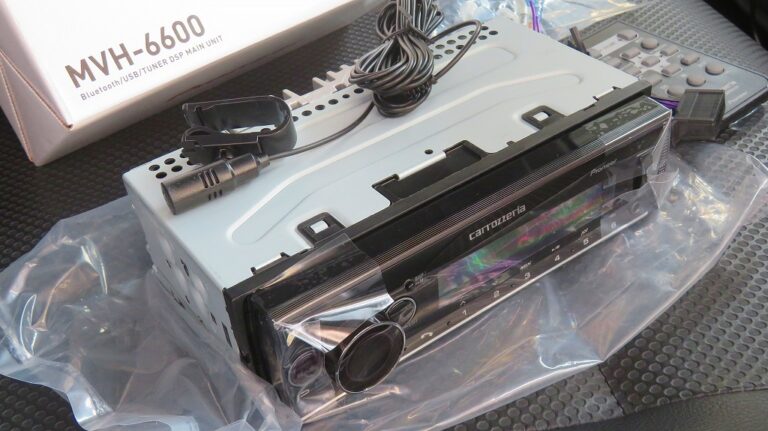 カーナビ取り外してカロッツェリアMVH-6600取付け | NV350キャラバンの全て